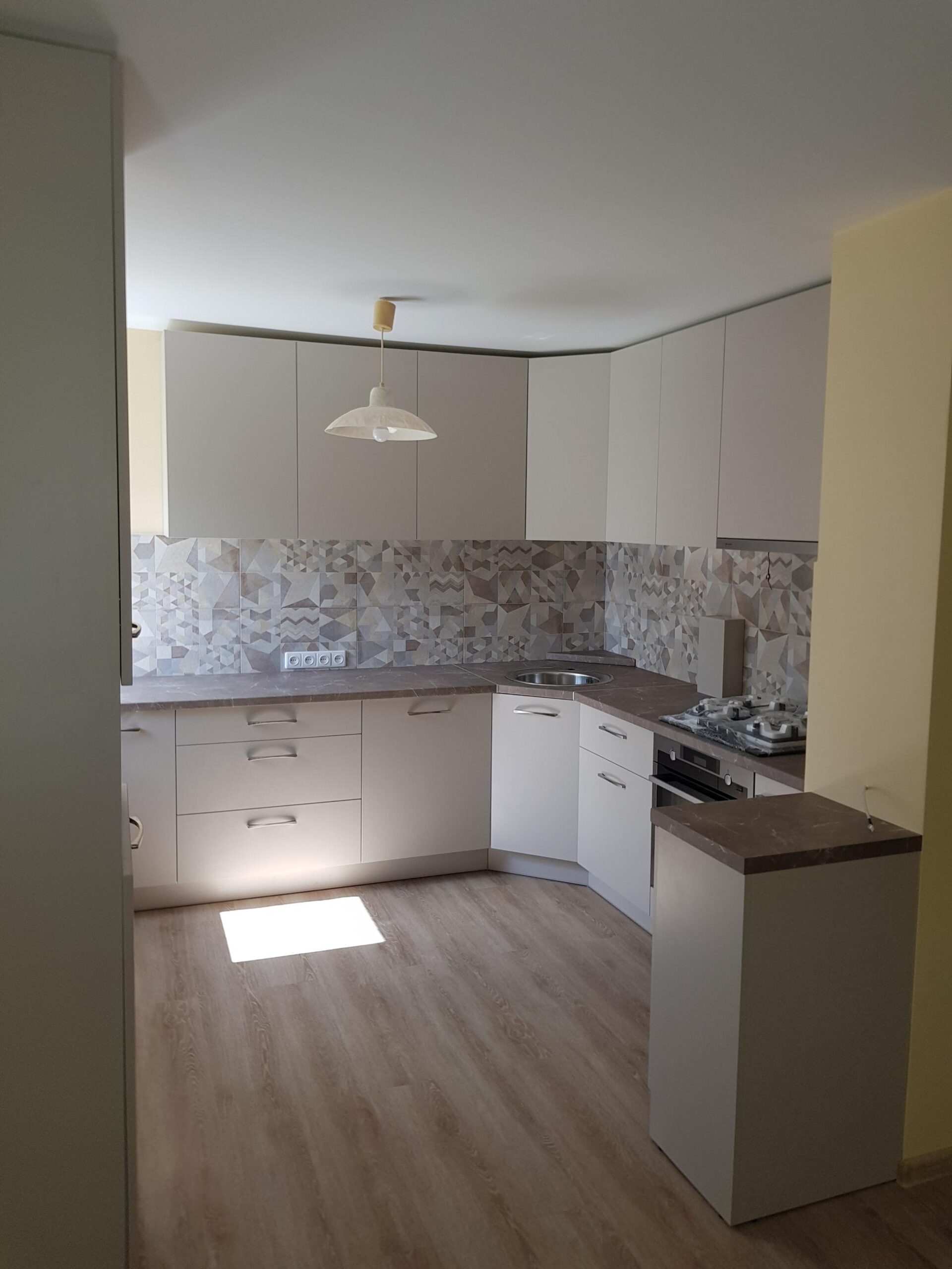 Virtuvės baldų gamyba pagal užsakymą Vilniuje - Baldų Mada